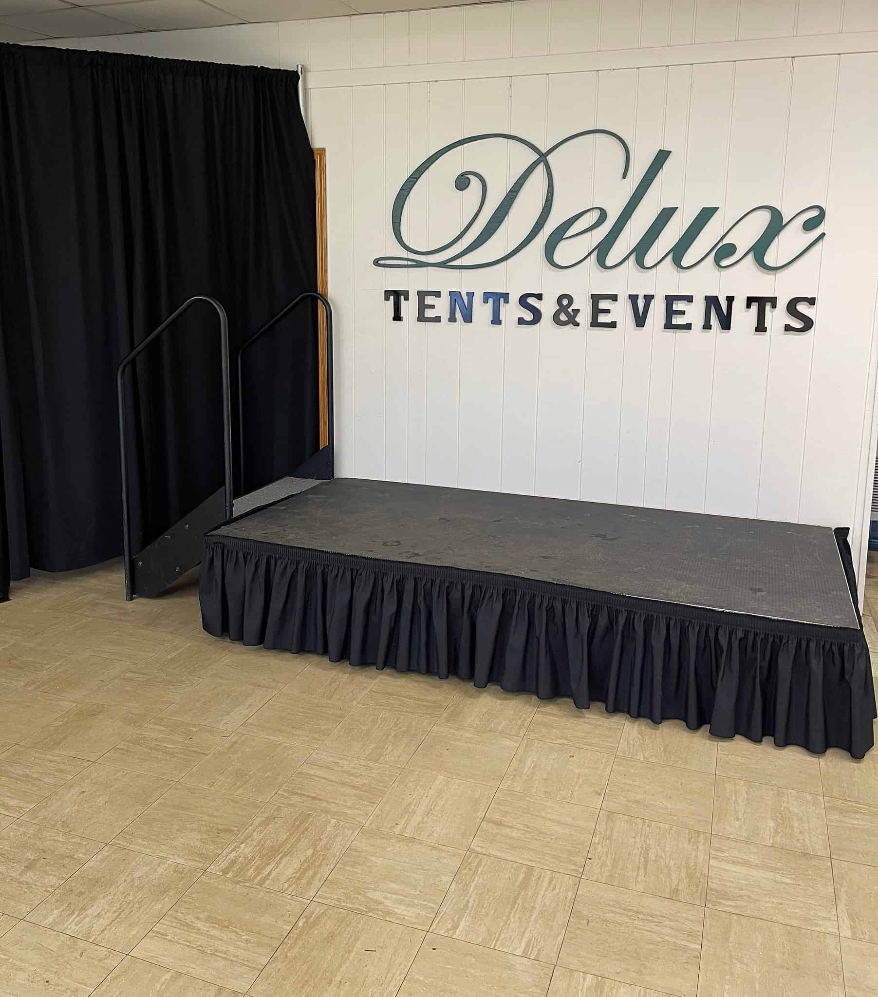 Stage/Dance Floor – Delux Tents Mid Michigan
